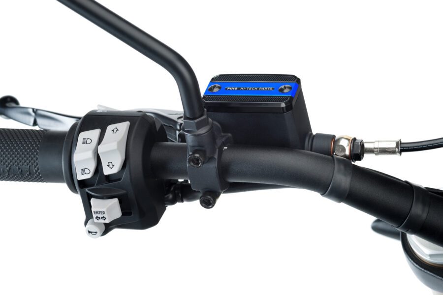 Clutch fluid tank cap - DUCPERFORMANCE | Genuine OEM Parts and Ducati ...